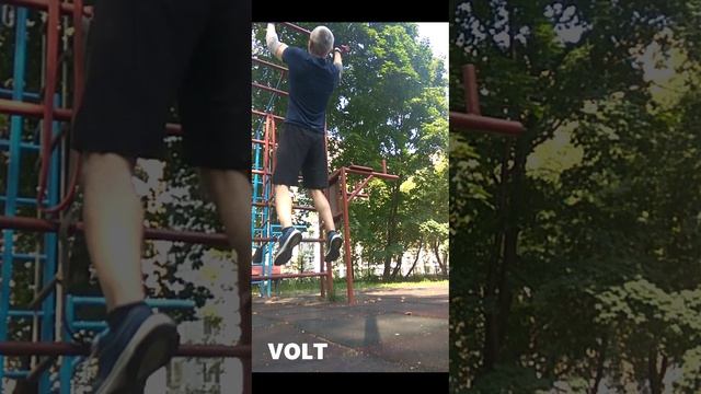 Подтягивание на турнике 26 раз