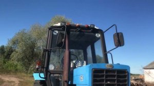 Увидел у забора Трактор МТЗ 82!Обзорчик у забора!
