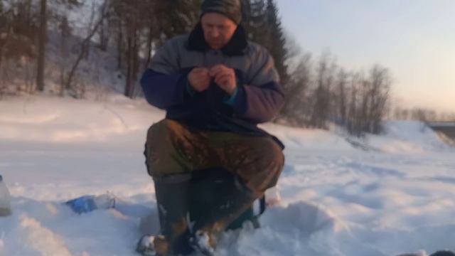 Опасности на льду.