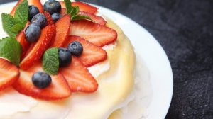 БЛАЖЕНСТВО ВКУСА! МИНИМУМ КАЛОРИЙ! Торт Павлова С Клубникой На Праздник! Диетический Рецепт!!