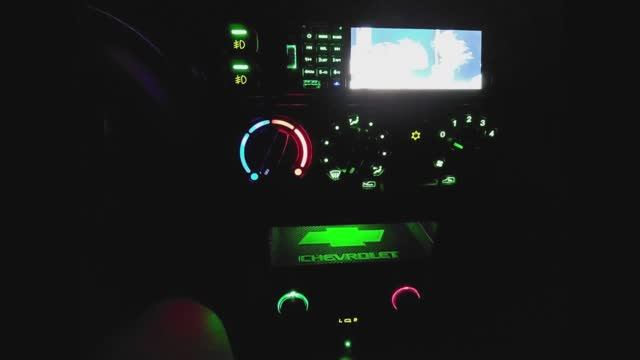 Сделал подсветку в полочку под регуляторами печки