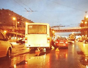 16.12.2015, ДТП на перекрестке пр.Славы и ул.Будапештской