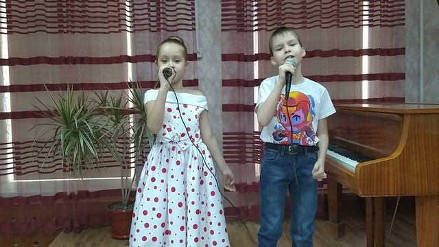 Лыков Артем и Колесник Арина, эстрадный вокал.mp4