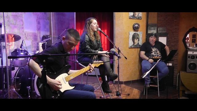 Ampleforth - Friends [LIVE]