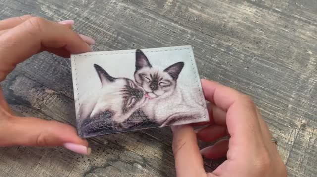 Сиамские кошки, парочка. Сувенир из натуральной кожи для коллег и родных. Eshemoda
