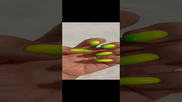 #Shorts Мой новый маникюр // Желто-зелёное омбре //