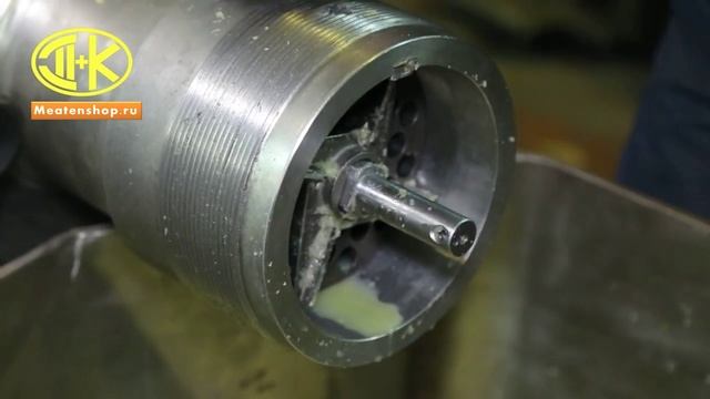 Измельчение кабачков (замороженные кабачки) на волчке В-160-01 ПН