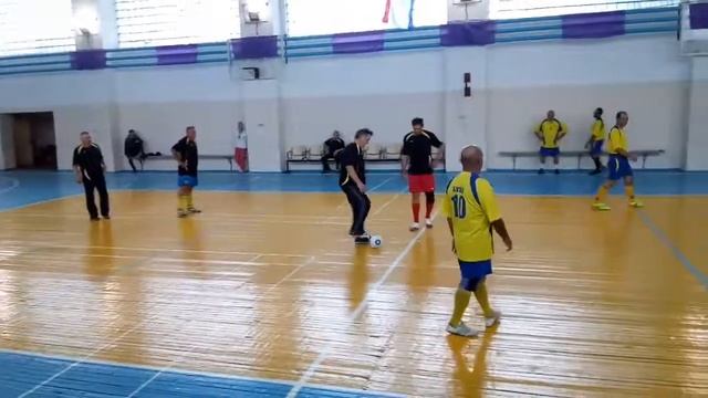 Сборная Первомайского района - 6_4 - Коралл (матч ветеранов; 21.10.18).mp4