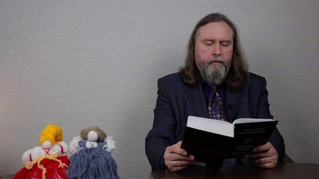 Напуганные медведь и волки.