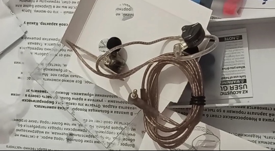 Распаковка наушников KZ ZSN PRO