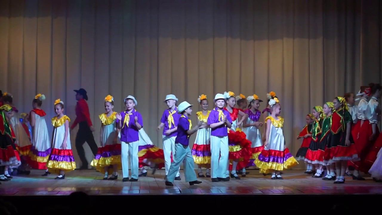 Отчетный концерт коллективов ДК Пришни в г. Щёкино 26 мая 2018.