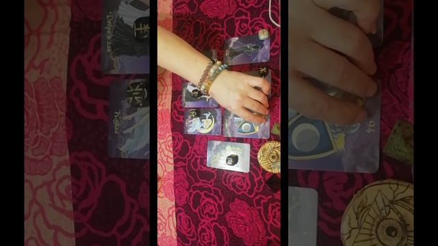 Очередной расклад на картах и рунах на неделю