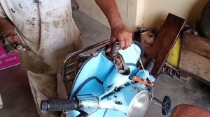 How to remove fender on a vespa.