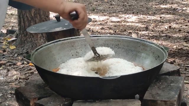 Как приготовить настоящий плов на природе.