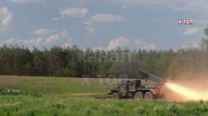 Наши ребята снова в работе, реактивные системы залпового огня «Град» плотно накрывают район ВСУ