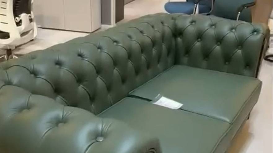 📌 Офисный диван Боттичелли в кожаной обивке