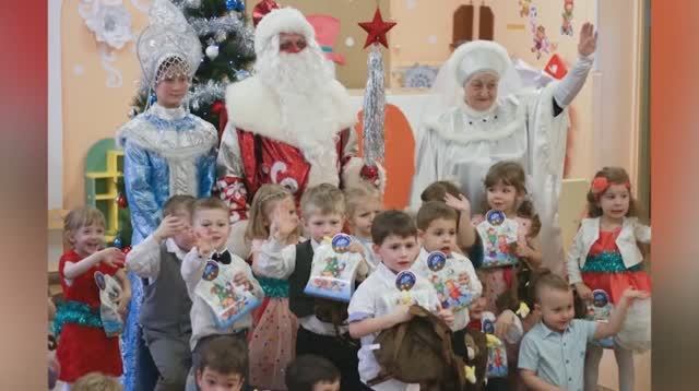 Новогодний утренник в детсаду
