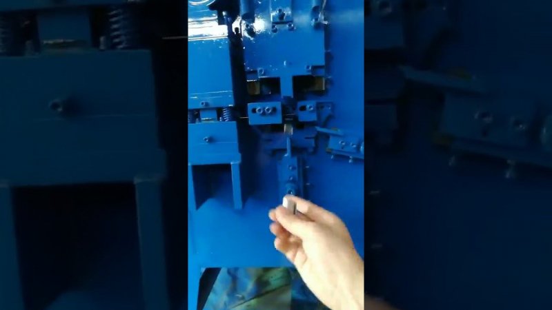 Скобы для ленты #machine #manufacturing #стройка