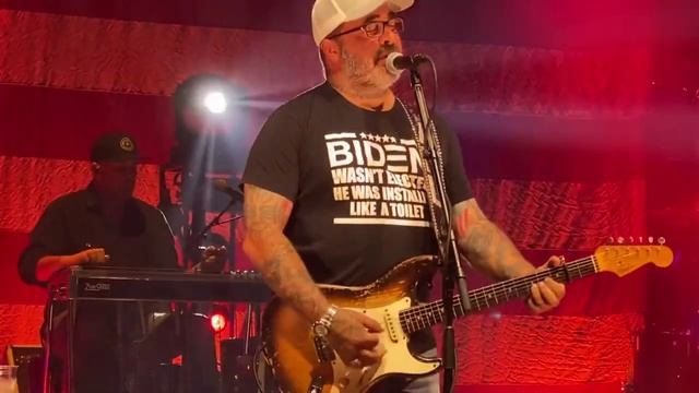 ♬певец ✦Aaron Lewis✦ - ✦God And Guns✦