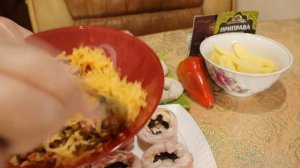 Мясные кольца в беконе