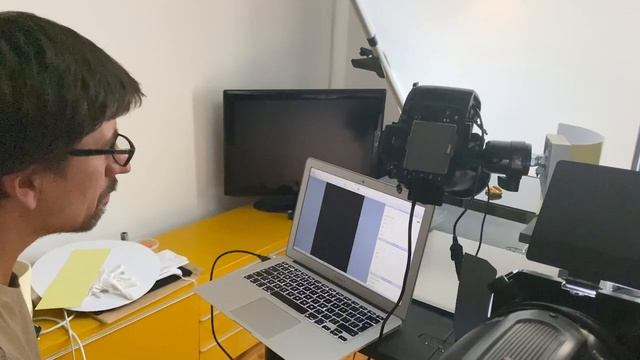 Выездная фотосессия ювелирных изделий с мобильной студией