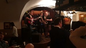 Живая музыка в кафе "Квартира 44" Москва, центр