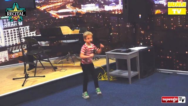 Deni Boom (Денис Бунин) — готовится к концерту Танцуй пока молодой