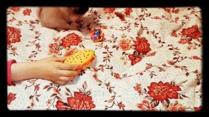 Семён играет.