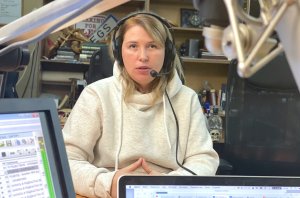 ДТП на трамвайных путях. Убирать машины или нет ?
