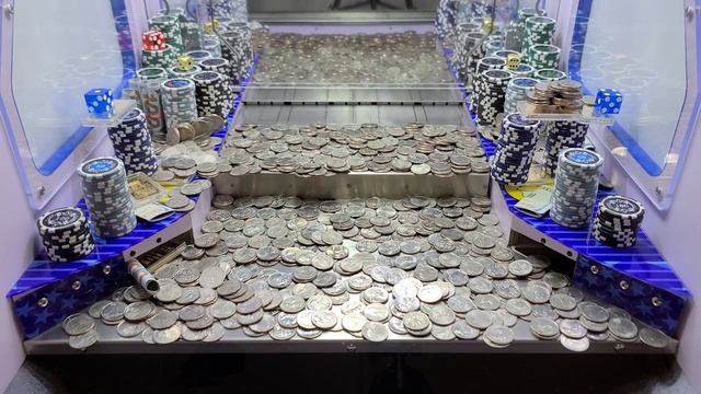 Huge Quarter Pyramid | Amazing Coin Pusher Game | Loads of fun ...