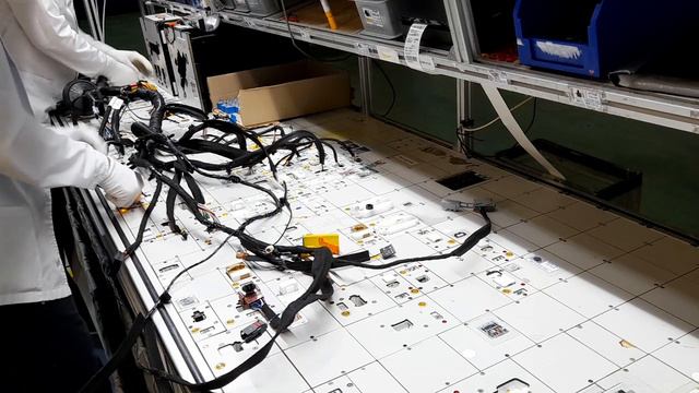 4.4 Установка жгута в проверочный стол