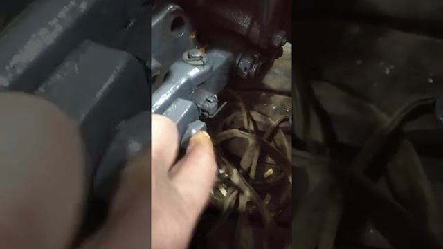 КМЗ-012 Т-012 почему на навеске не нужны растяжки.