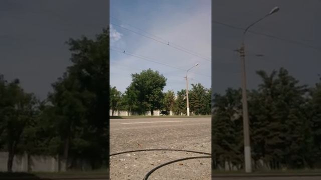 Луганск 11.07.2014 обстрел минами военкомата 10ч.18мин..mp4