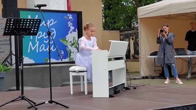 Жаворонок. М. Глинка в обработке Балакириева . Кузнецова Татьяна 12 лет