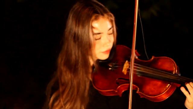 Arcano - Sara Victoria
Un ano mas