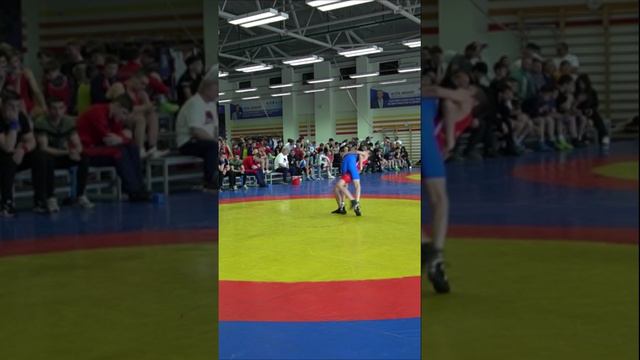 Бросок зависом через спину!