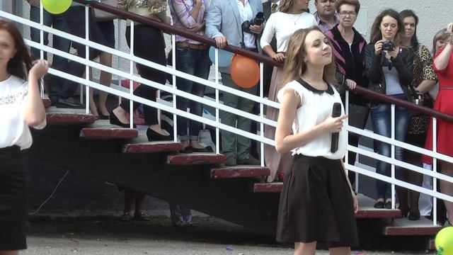 Лысенко Юлия & Владимирова Виктория & Москаленко Ангелина - Гимн школы 1 (2014)