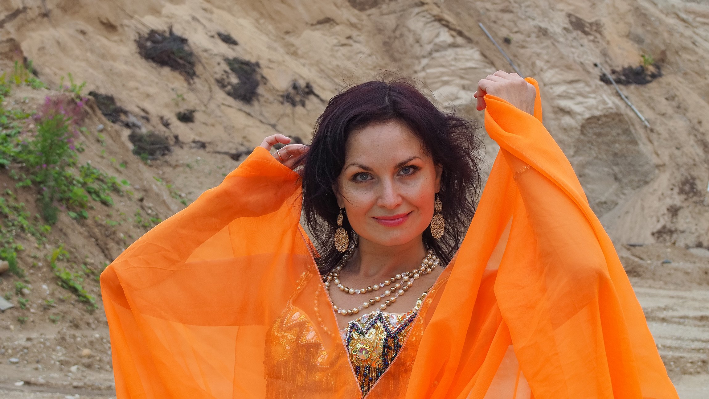 ORANGE DANCE PROMO