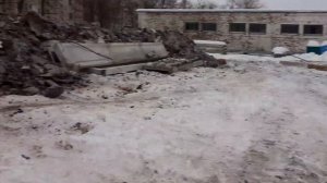 Снос высотного здания экскаватором, демонтаж любого здания экскаватором ХСКА вот сайт hsk-bild.ru