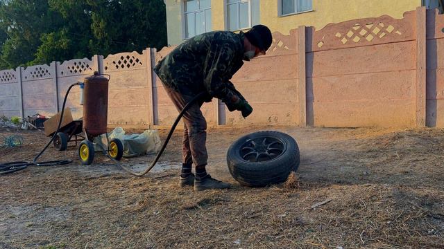 Пескоструйный аппарат !Как зачистить крепкую порошкувую краску с помощью пескоструя!