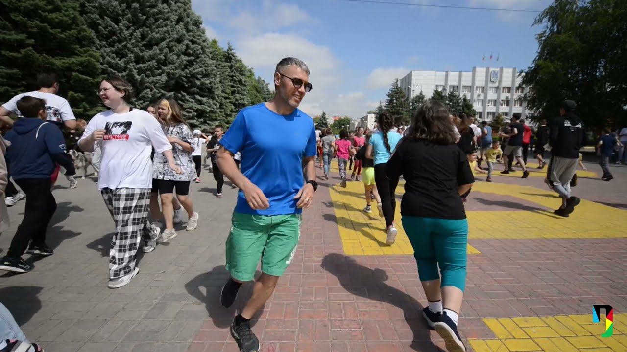 Народная зарядка с чемпионом