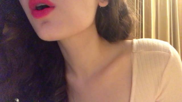 ASMR Kisses from me to you 😘