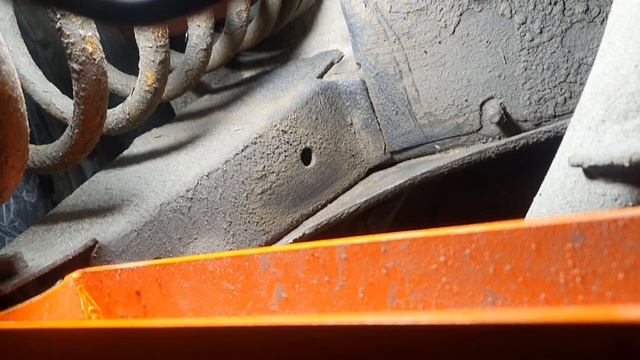 Оторвало верхнее крепление Панары