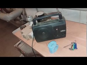 Рига-103,всё-таки знаковый аппарат из 60-х годов,теперяшним сынкам и дочкам есть чему поучиться!