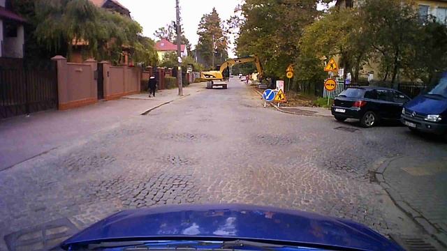 Параллельная парковка задним ходом (справа)