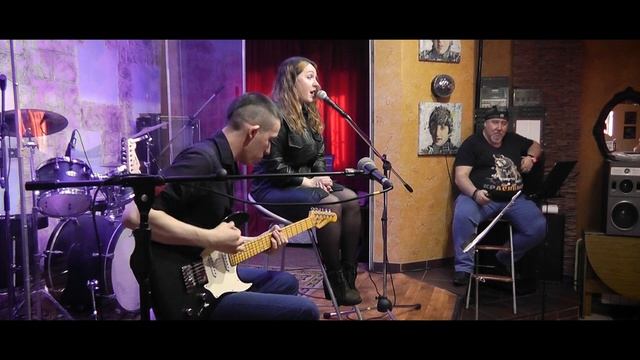 Ampleforth - Lucky girl [LIVE]