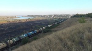 Электровоз ВЛ80С-2157/2147 с грузовым поездом