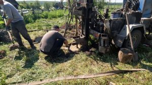 Бурение водяной скважины, работа профессионалов
