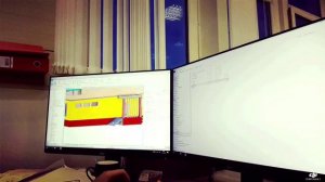 Можно бесконечно смотреть на огонь, падающую воду и как работают другие )