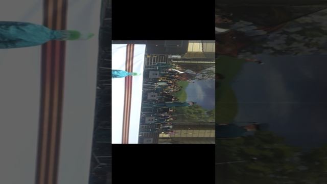 09.05.2014г День Победы. Концерт в Михайловском саду. 20140509_124449.mp4